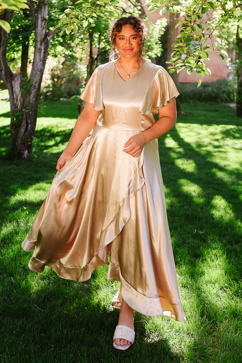 Callie Dress in Champagne Satin – Ivy City Co