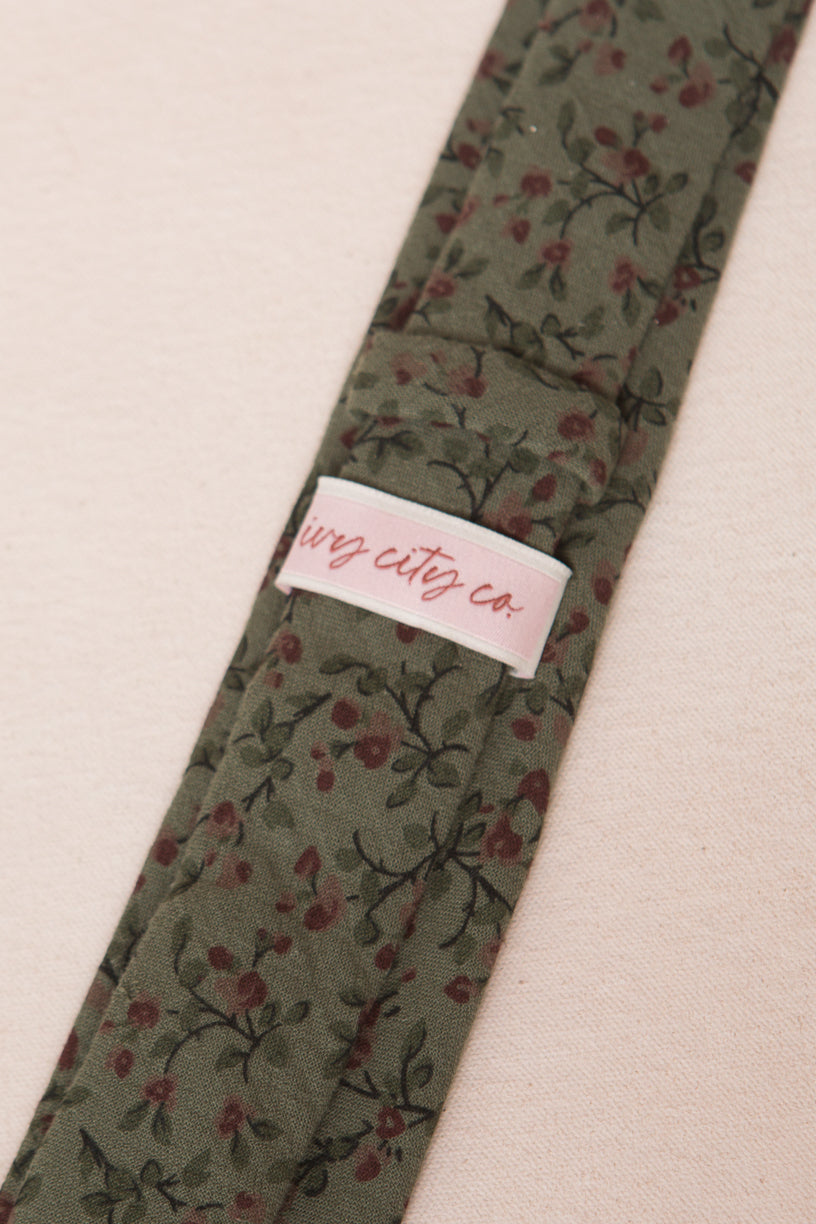 Mens Max Tie in Teagan Floral – Ivy City Co